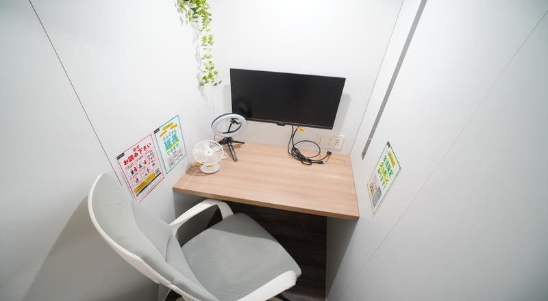 ＜ワークブース町田駅前No.4＞町田駅徒歩2分✨完全個室🚪Wi-Fi📶モニター🖥️電源🔌テレワーク/面接/自習/作業