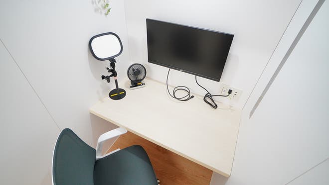 <ワークブース町田駅前No.5>町田駅徒歩2分✨完全個室🚪Wi-Fi📶モニター🖥️電源🔌テレワーク/面接/自習/作業の写真1