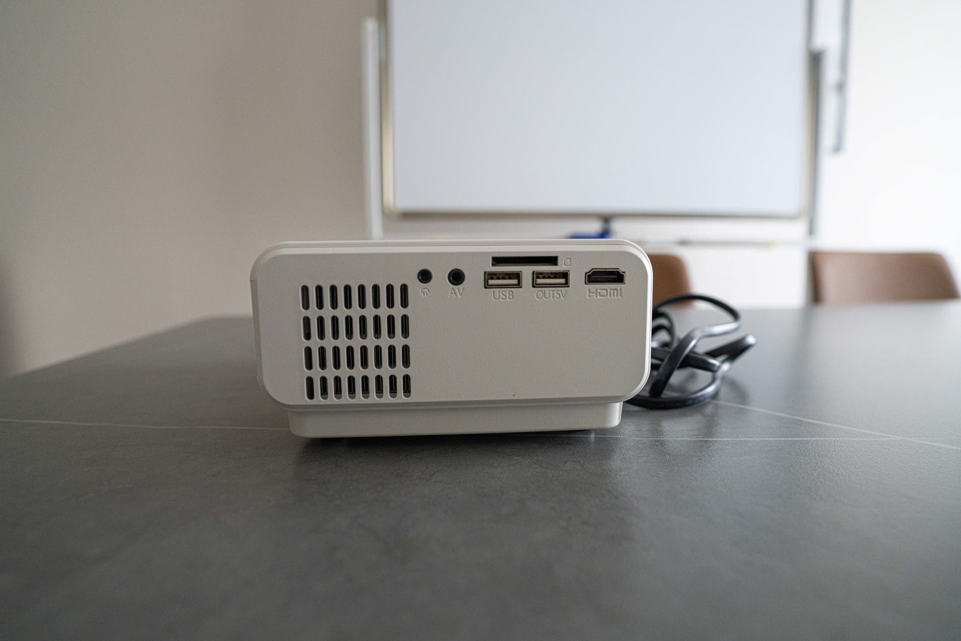 サクラマチクマモトすぐの貸会議室【ホワイトボード、プロジェクター】の写真12