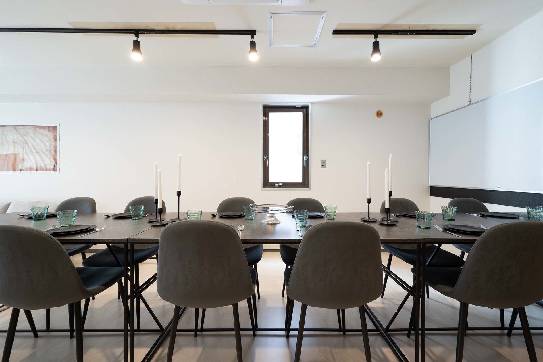 新宿西口3分/西武新宿駅6分大久保駅5分新宿駅5分✨YOYO新宿❣️パーティー・セミナー・イベント【27名着席可】の写真27