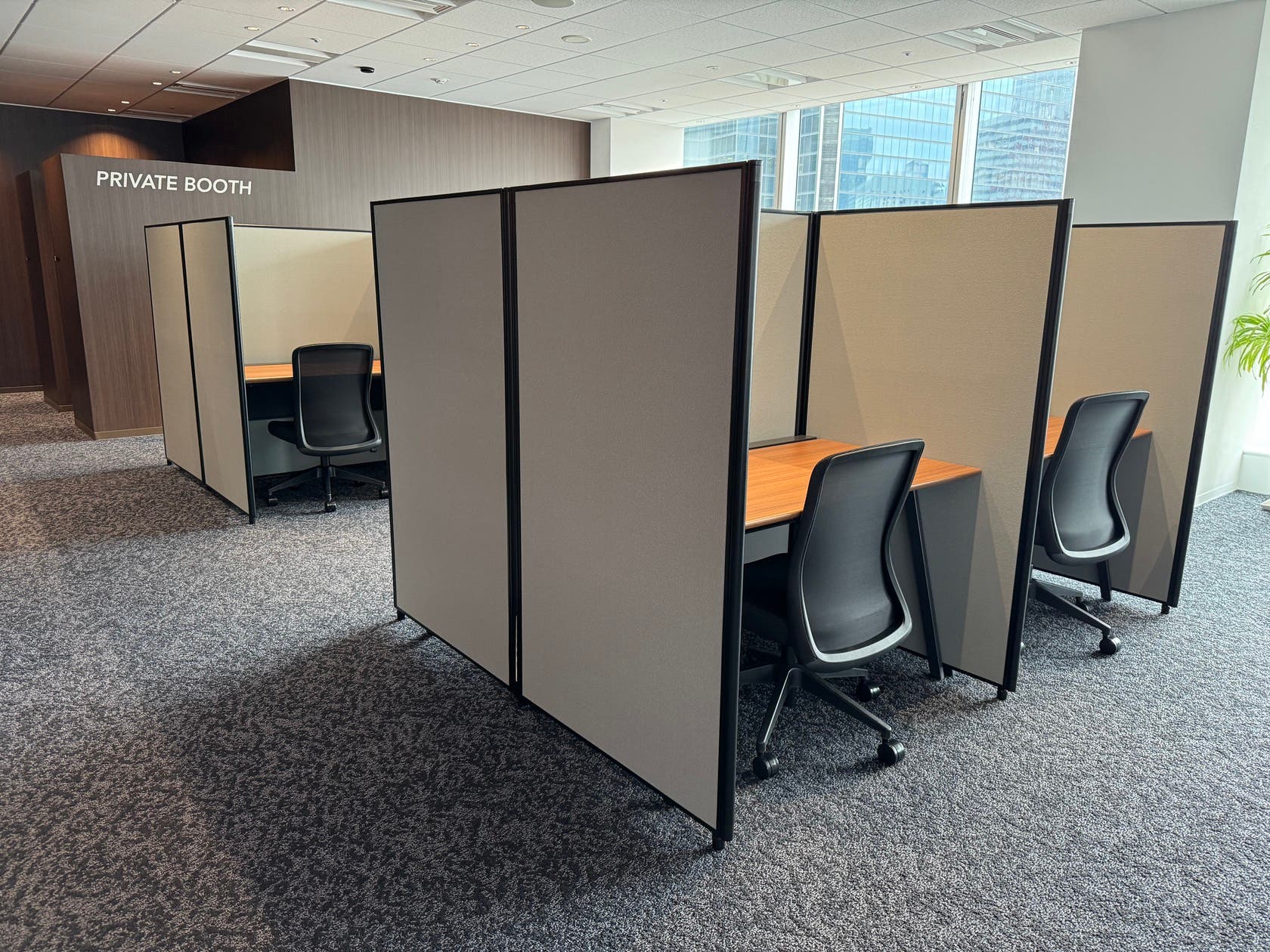 大阪梅田徒歩3分！景色の良い広々とした快適な自習・テレワーク空間の写真10