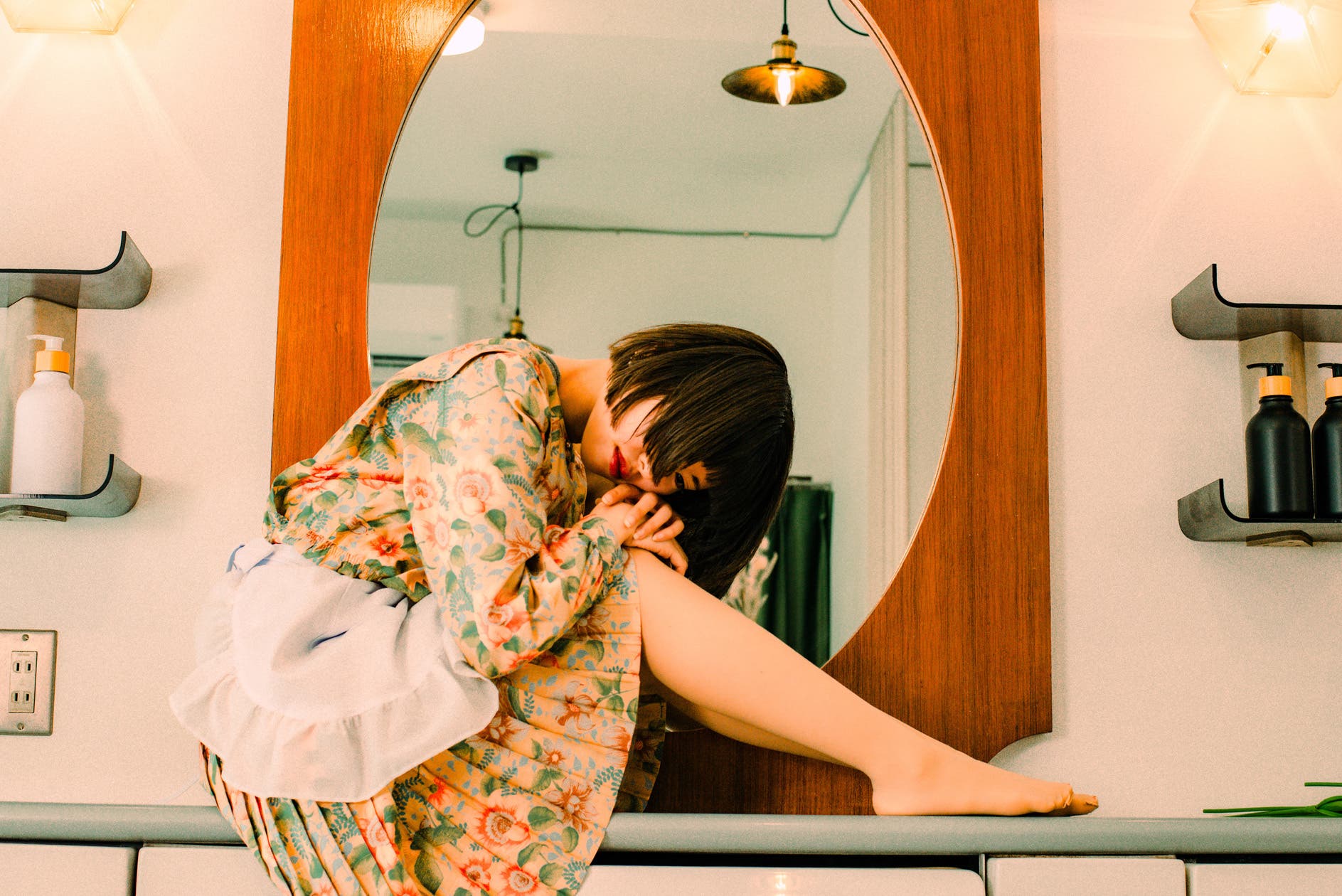 【目黒/西小山/レトロ×アンティーク美容室スタジオ】床屋モチーフ/背景スタンド/照明機材/ゴミ捨ておまかせの写真15