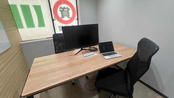 【赤坂見附駅すぐ】 モニター有の"広い"1名個室◎880円/1時間<RoomB>の写真2