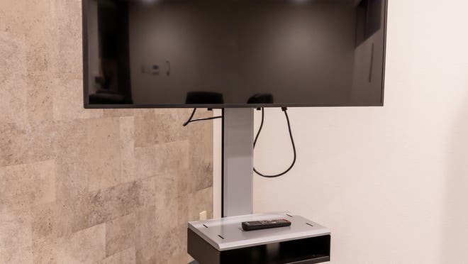 富山市民病院近く!無料駐車場🅿️完備、大型モニター🖥️、無料Wi-Fi!会議やボードゲームに🌟無料パター練習も♪の写真6