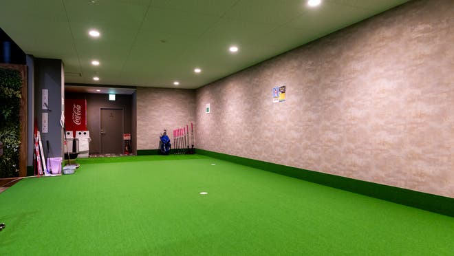 富山市民病院近く!無料駐車場🅿️完備、大型モニター🖥️、無料Wi-Fi!会議やボードゲームに🌟無料パター練習も♪の写真15