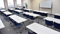 【高崎駅東口徒歩2分】デッキ直結でアクセス抜群!大会議室Room3A Free Wi-Fi、フリードリンクあり(45名着席可能)の写真3