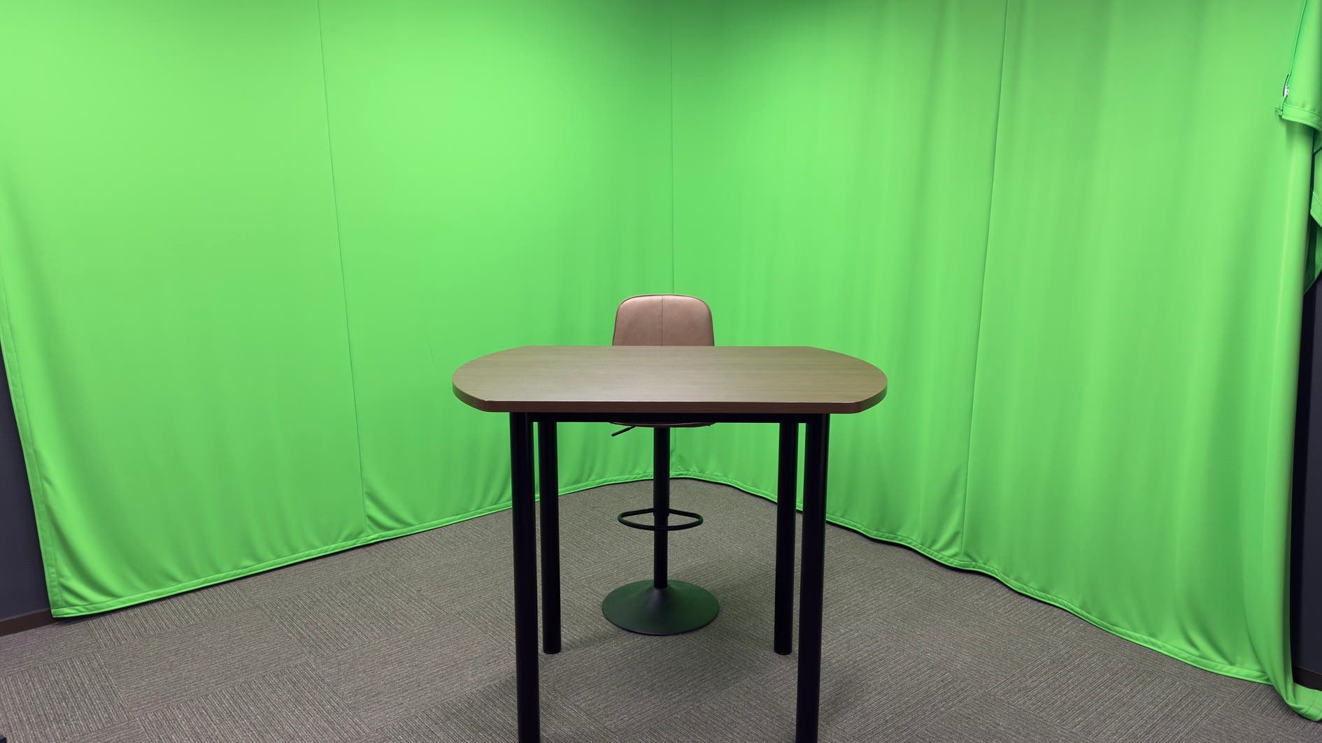 撮影のプロが常駐！初心者でも簡単に利用できる！虎ノ門駅から徒歩６分の撮影スタジオ！の写真4