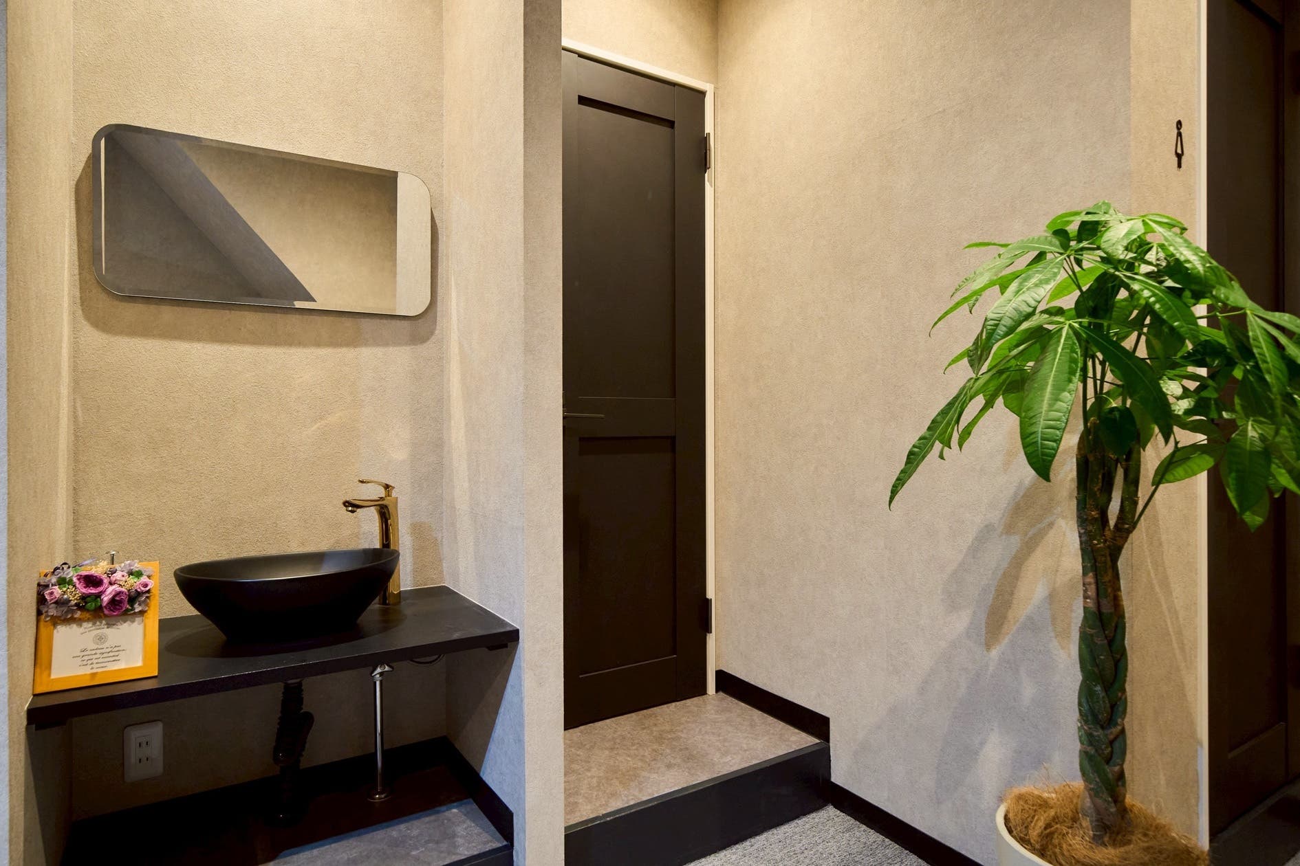 【˚✧₊★路面店＋完全個室★˚✧₊】隠れ家的な落ち着いた空間で施術できます！の写真6