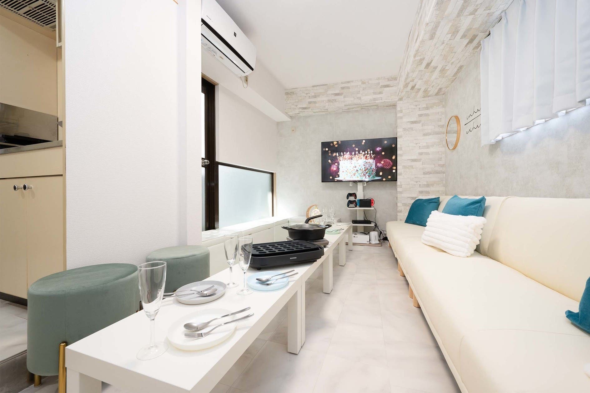 NEW🎉最大20名🉐東梅田駅3分🥳大人気ゲーム機🎮女子会💗推し活🌟タコパ🐙パーティ🥂24H🏪Perle梅田の写真9