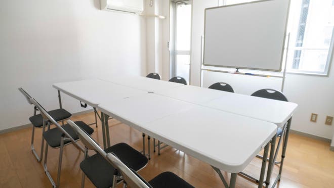 薬院駅最寄りの貸し会議室【会議、面接等に便利】ホワイトボード・施術ベッドの写真16