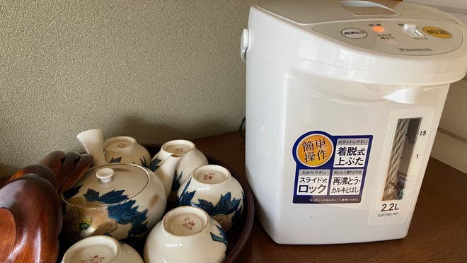 ゆったりお仲間と寛げる和室10畳 川和町駅から徒歩6分 注意:2025/12/5〜6庭の手入れあり外は使用できませんの写真10