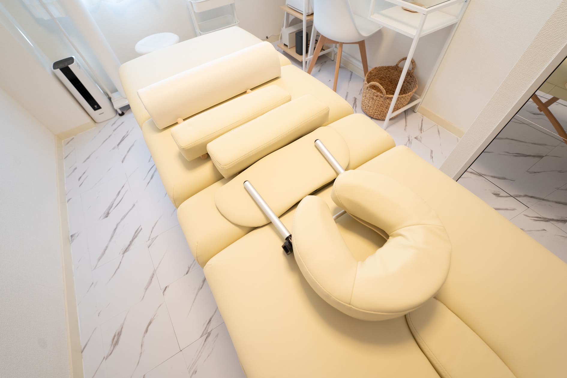 【✨OPEN PRICE✨】阿佐ヶ谷駅2分完全個室レンタルサロン🍃ホワイトを基調としたボタニカルな優しい癒しの空間🕊の写真7