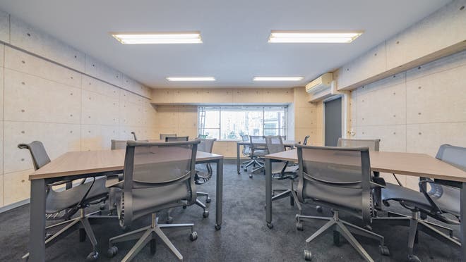 表参道駅徒歩1分の好立地。最大16名利用可能なコンパクトスペースの写真4