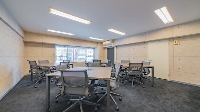 表参道駅徒歩1分の好立地。最大16名利用可能なコンパクトスペースの写真5