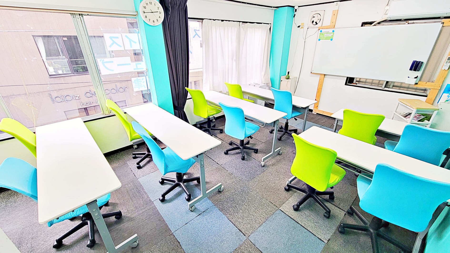 梅田北、中津駅すぐ！無料WiFi/プロジェクター/白板・黒板♪２４時間利用可な格安会議室の写真10