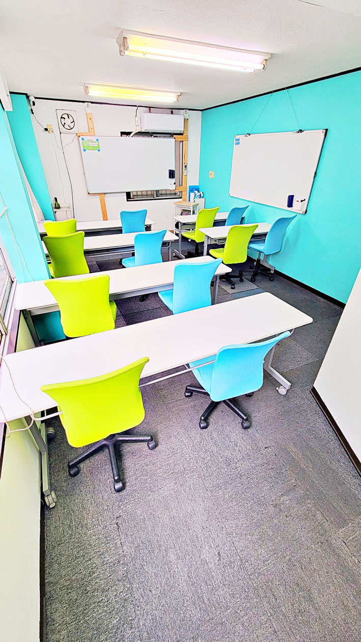 梅田北、中津駅すぐ！無料WiFi/プロジェクター/白板・黒板♪２４時間利用可な格安会議室の写真11