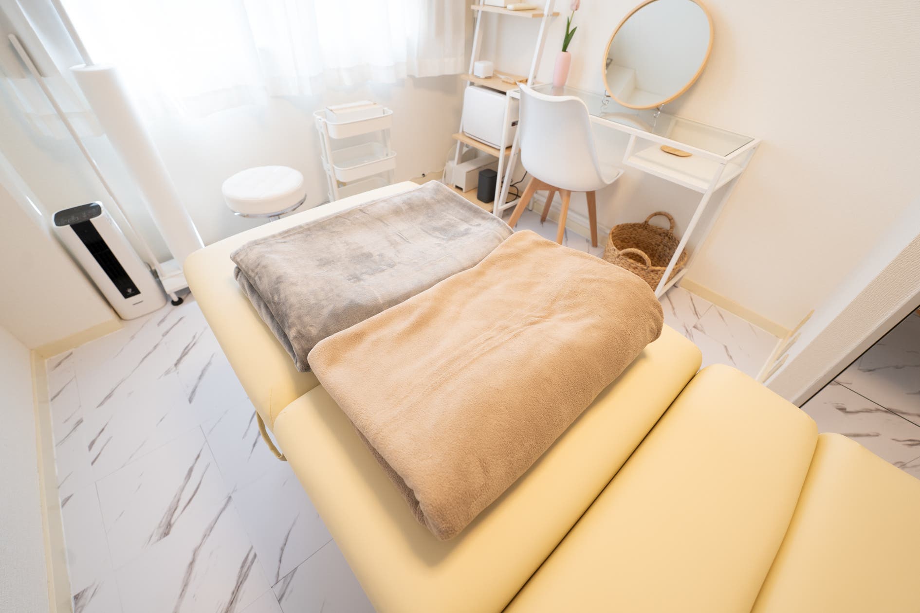 【✨OPEN PRICE✨】阿佐ヶ谷駅2分完全個室レンタルサロン🍃ホワイトを基調としたボタニカルな優しい癒しの空間🕊の写真14