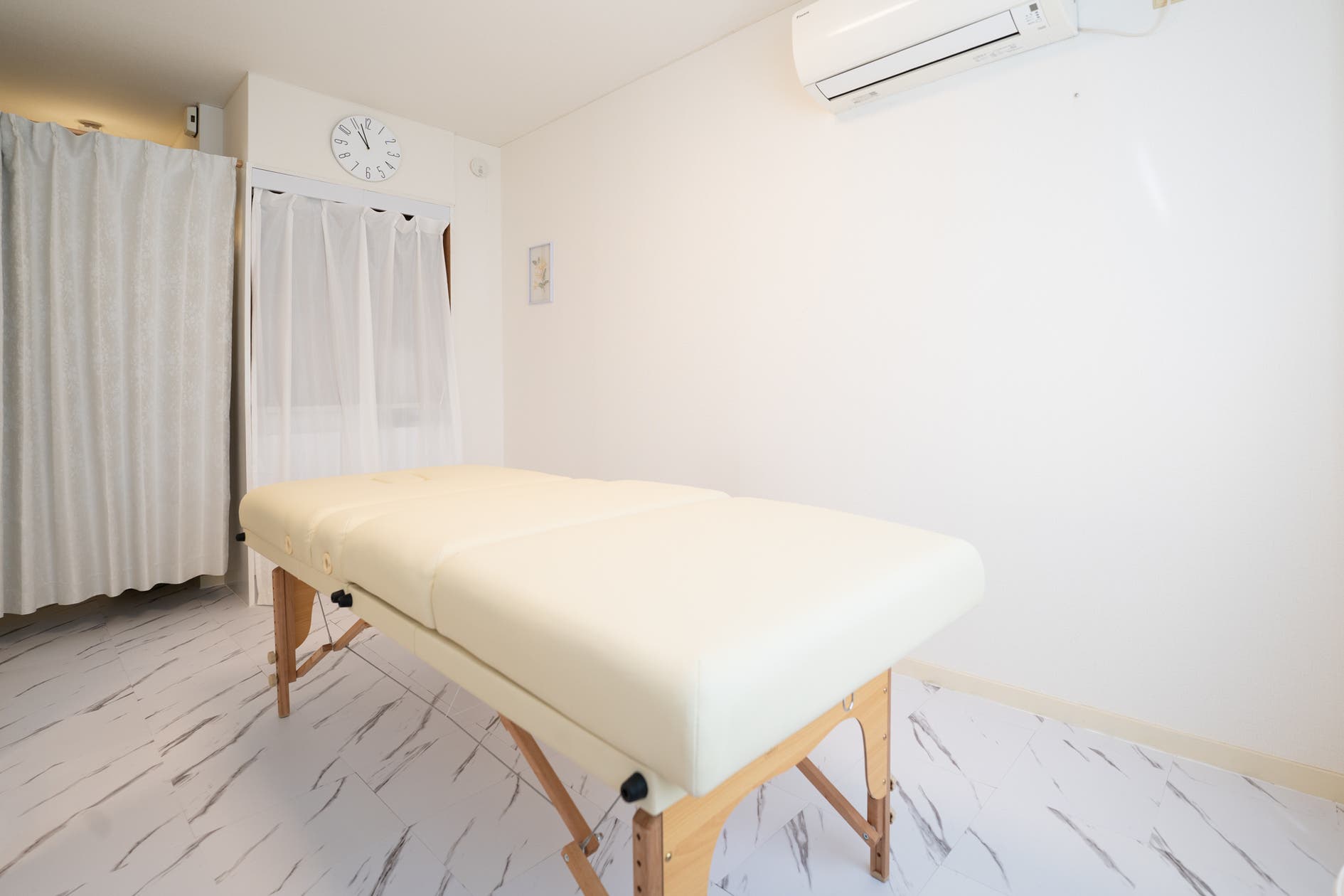 【✨OPEN PRICE✨】阿佐ヶ谷駅2分完全個室レンタルサロン🍃ホワイトを基調としたボタニカルな優しい癒しの空間🕊の写真6