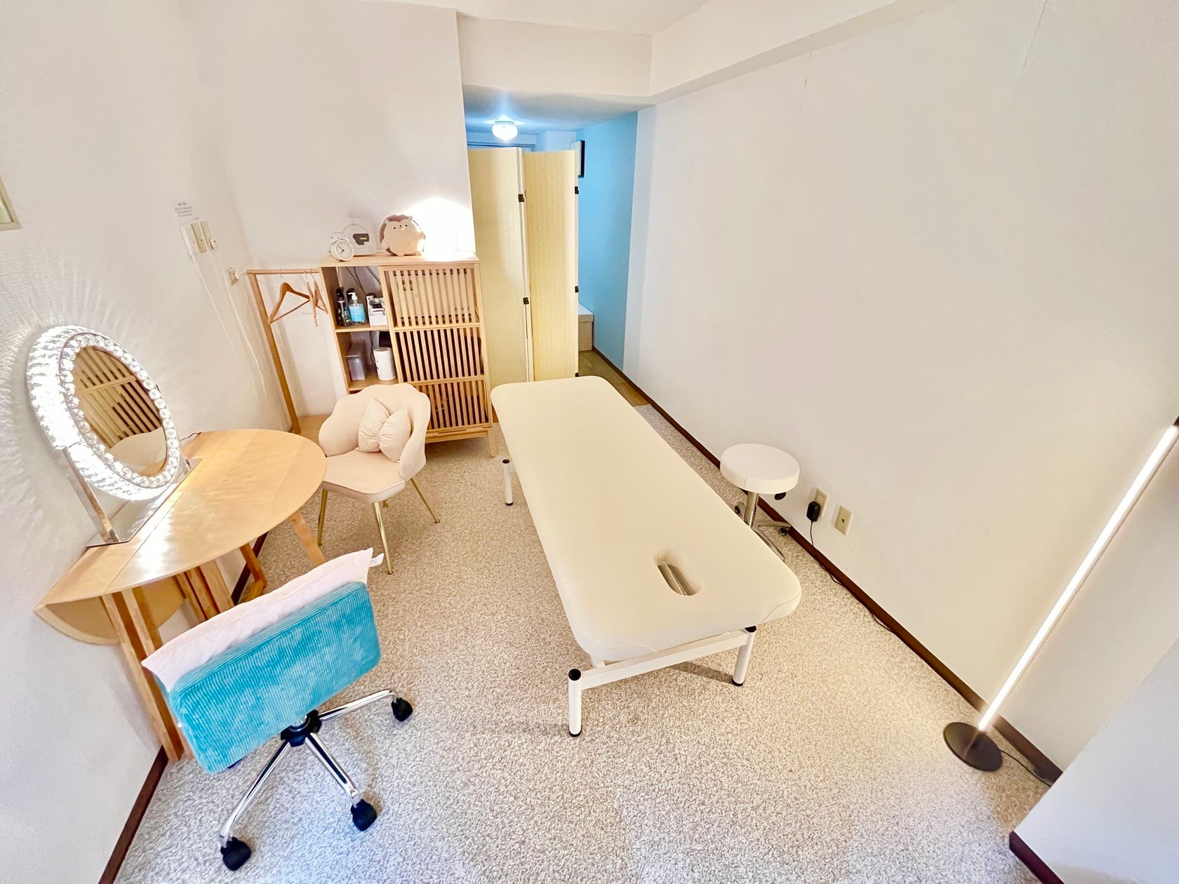 ⭐️電動昇降ベッド高さ調節ラクラク【室内動画あり】⭐️全設備プロ仕様⭐️エステ⭐️整体⭐️講習⭐️ｲﾝﾎﾞｲｽ対応の写真5