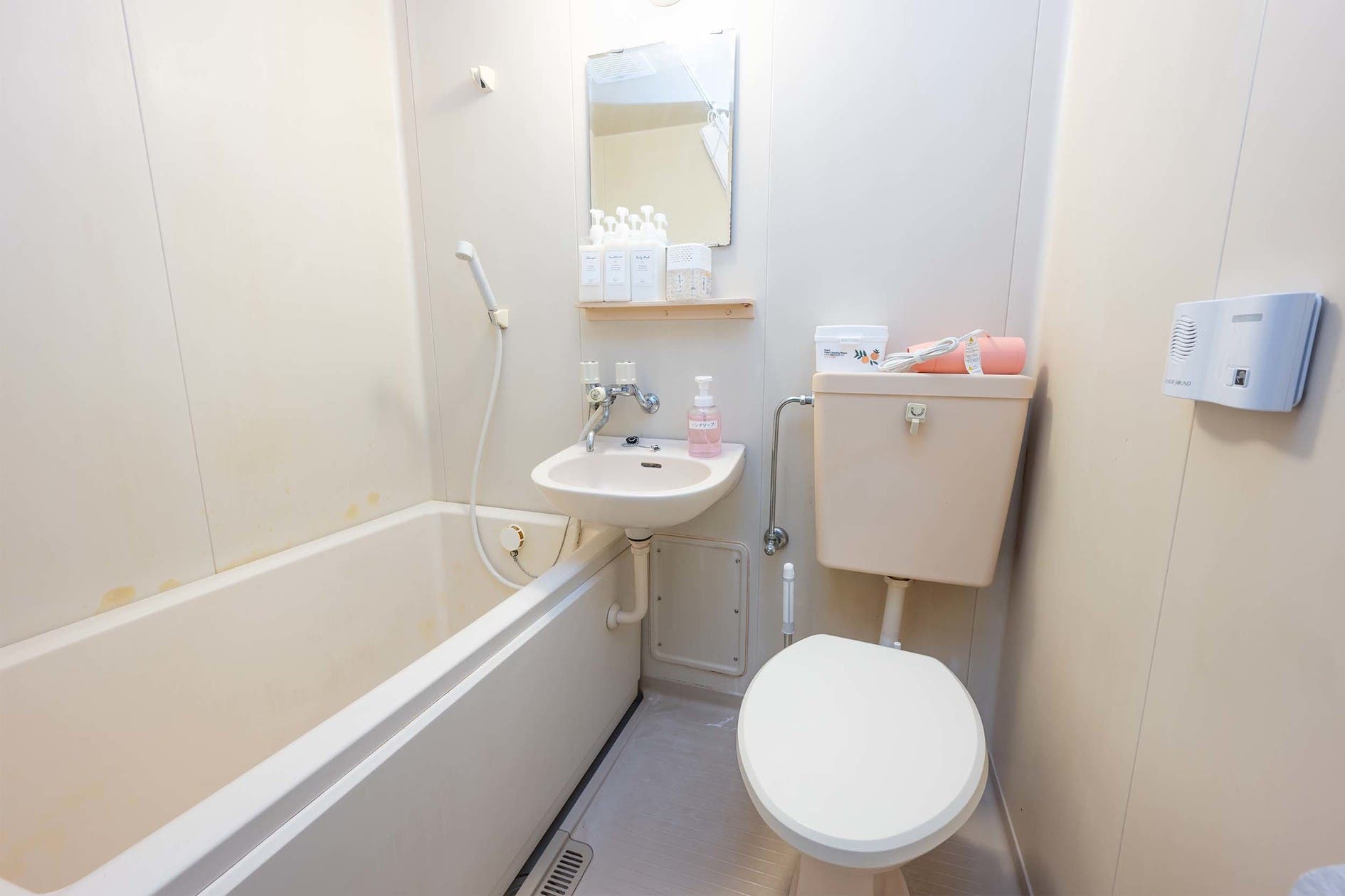 ③浴室（お風呂・シャワー）のご利用※タオル類は置いてありませんのでお近くでお買い求めくださいの画像1