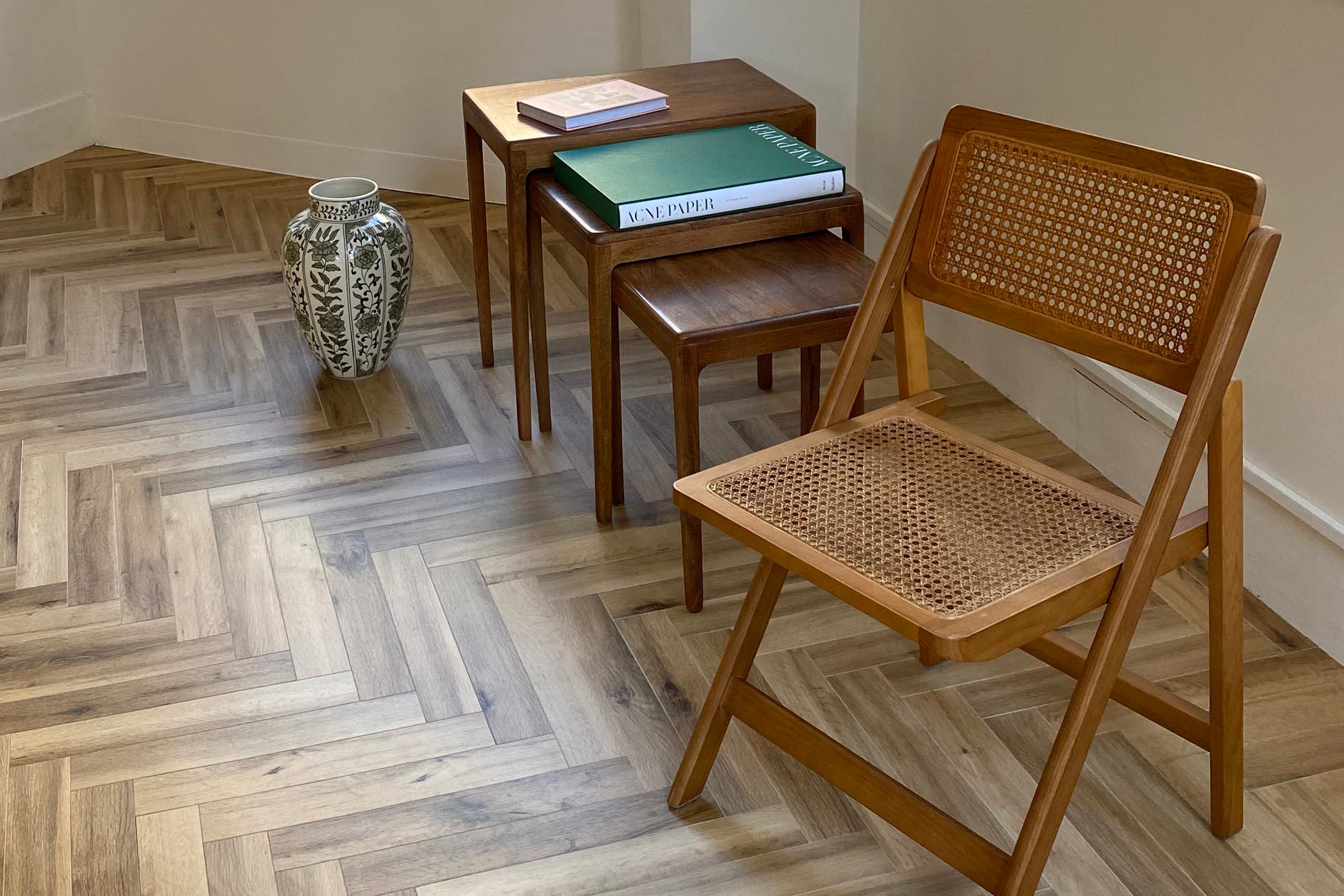 【本町駅5分】窓から見えるヨーロッパ調の景色が特徴の、白を基調とした撮影や展示会に適したギャラリースペースの写真16