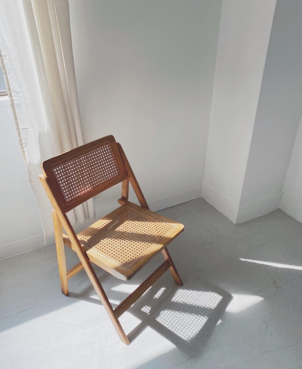 【本町駅5分】窓から見えるヨーロッパ調の景色が特徴の、白を基調とした撮影や展示会に適したギャラリースペースの写真25