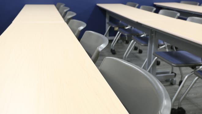 大門駅3分/大型モニター2台完備で後方席でも視認性◎/30人以上/セミナー/講習会/ストロボ撮影/会議/オーディションの写真10