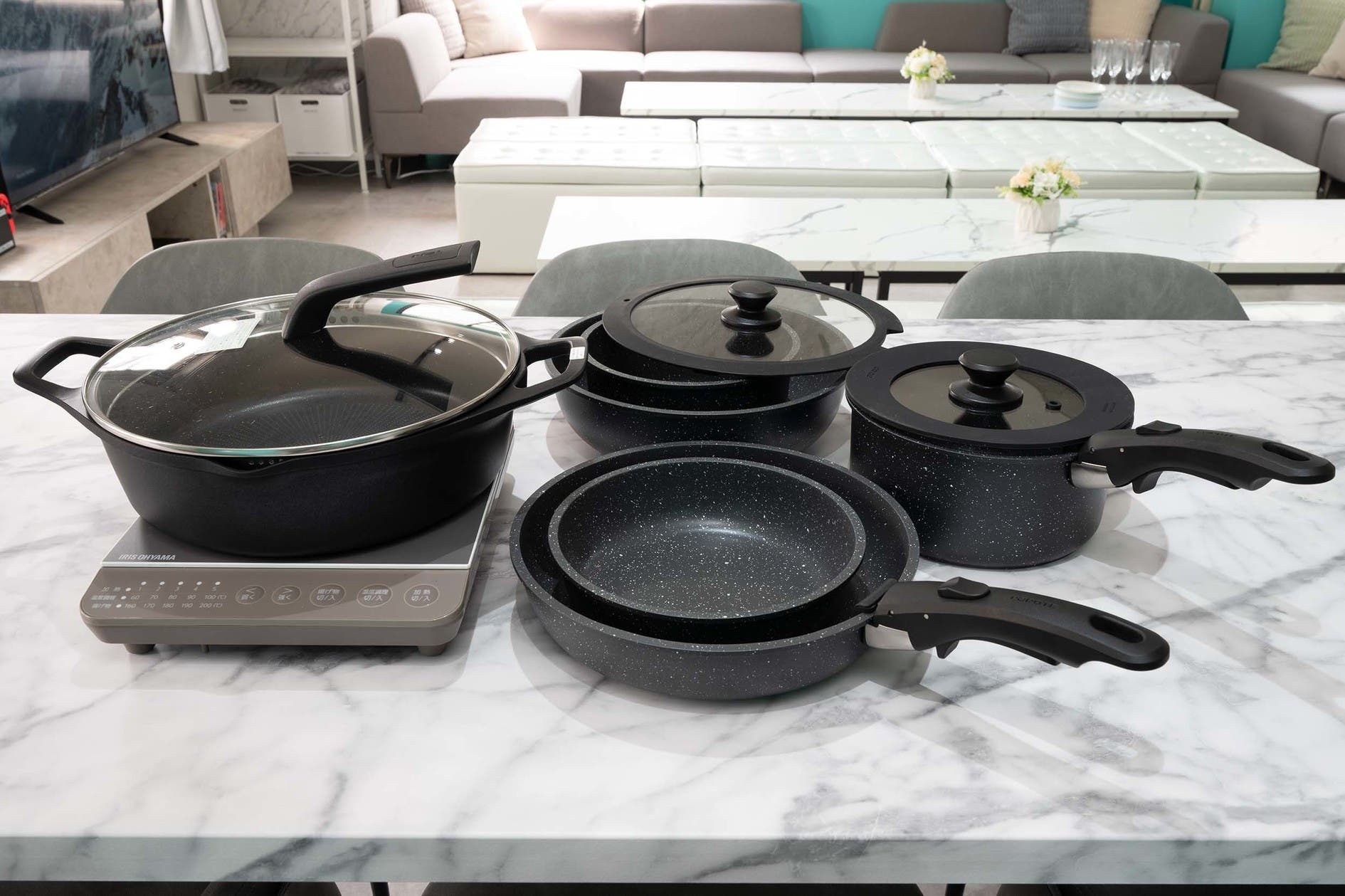 ⑤卓上IHヒーターとお鍋セットの画像1