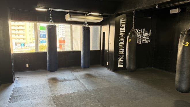 【小倉北区 格安レンタルスペース】キックボクシング/ウェイトトレーニング/ヨガスタジオなどの写真3