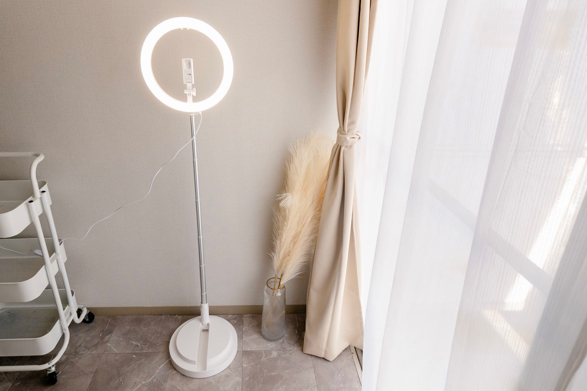 【自由が丘5分】完全個室レンタルサロン✨エステ・整体・ネイル｜電動昇降ベッド｜備品充実｜無料ドリンク｜調光ライトの写真12