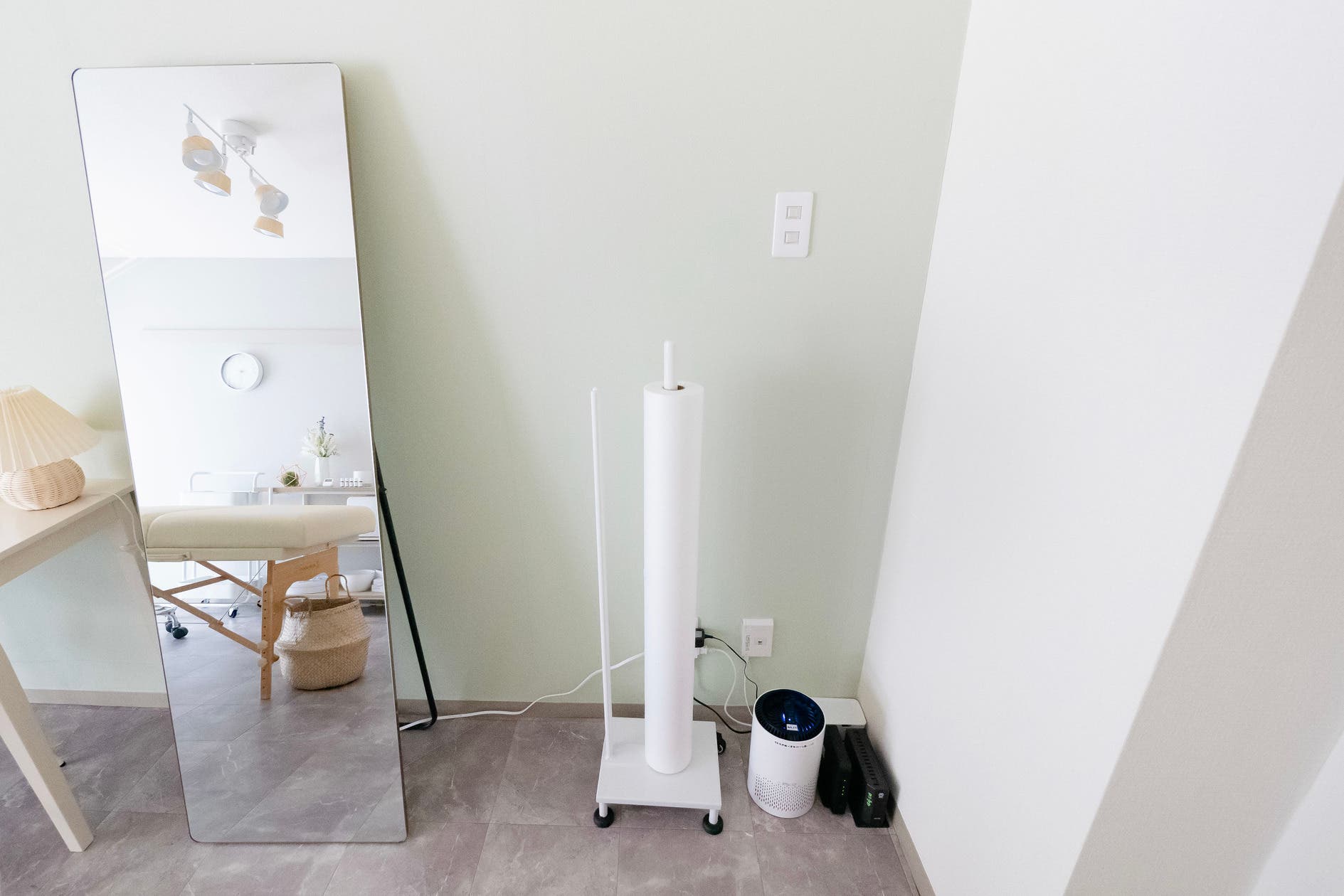 【自由が丘5分】完全個室レンタルサロン✨エステ・整体・ネイル｜電動昇降ベッド｜備品充実｜無料ドリンク｜調光ライトの写真14