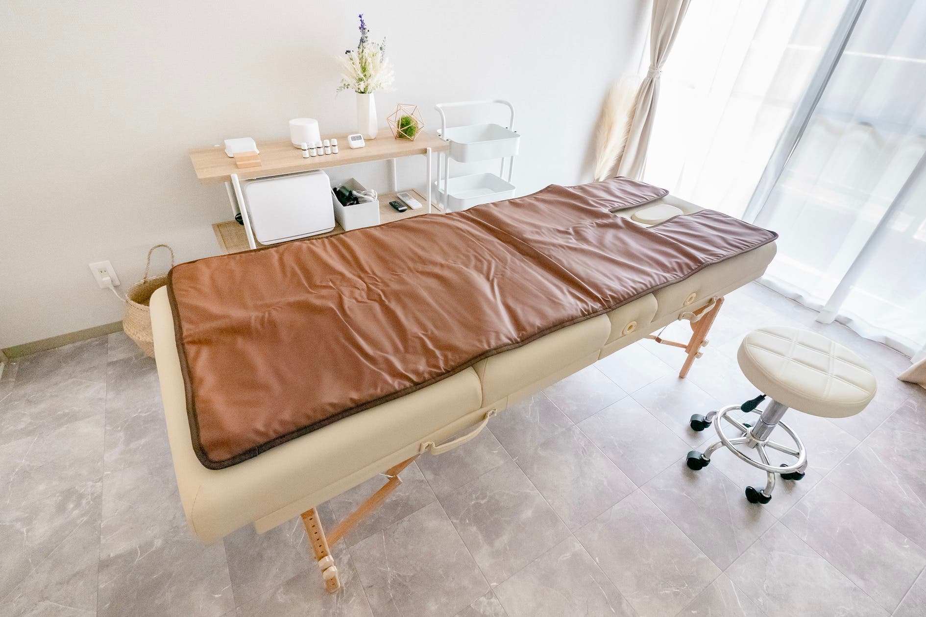 【自由が丘5分】完全個室レンタルサロン✨エステ・整体・ネイル｜電動昇降ベッド｜備品充実｜無料ドリンク｜調光ライトの写真19