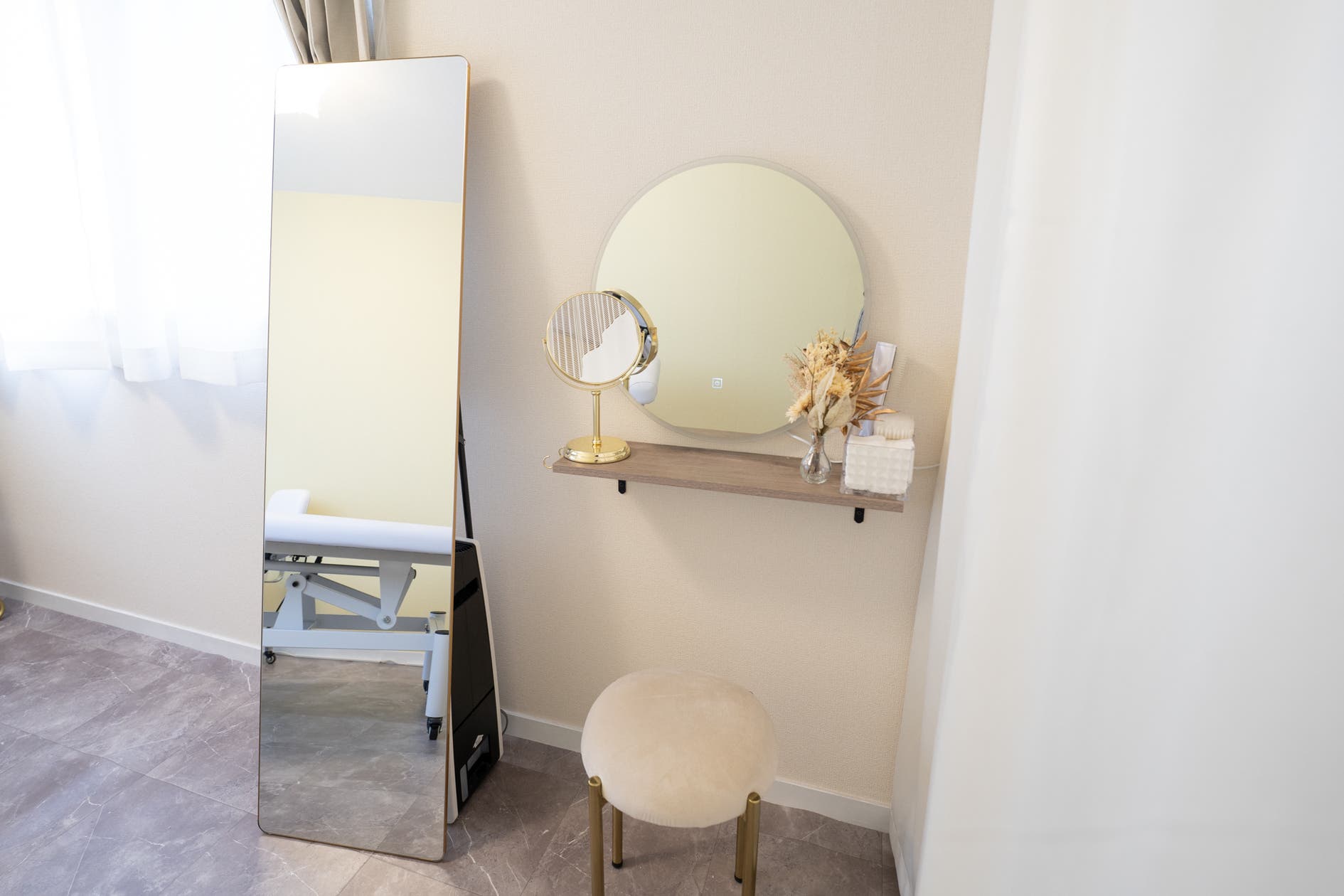 《OPENセール🎉》【麻布十番徒歩2分】完全個室レンタルサロン✨エステ・整体・ネイル｜備品充実｜ドリンク無料｜調光ライトの写真6