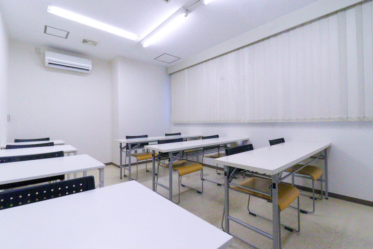 【心斎橋駅7番出口徒歩72秒！10名利用可！】モニター・ホワイトボード・WiFi無料！ふれあい貸し会議室 心斎橋Cの写真5