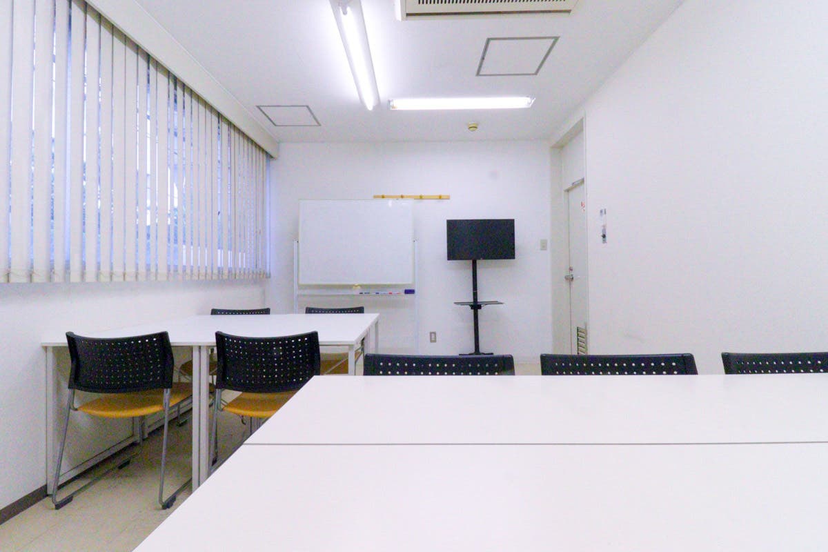 【心斎橋駅7番出口徒歩72秒！10名利用可！】モニター・ホワイトボード・WiFi無料！ふれあい貸し会議室 心斎橋Cの写真6
