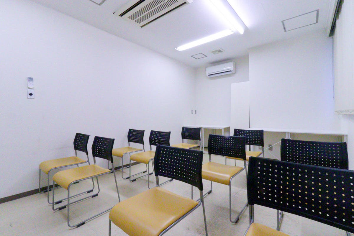 【心斎橋駅7番出口徒歩72秒！10名利用可！】モニター・ホワイトボード・WiFi無料！ふれあい貸し会議室 心斎橋Cの写真16