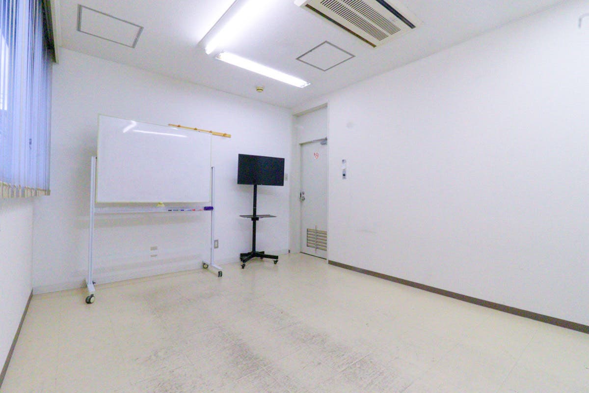【心斎橋駅7番出口徒歩72秒！10名利用可！】モニター・ホワイトボード・WiFi無料！ふれあい貸し会議室 心斎橋Cの写真19