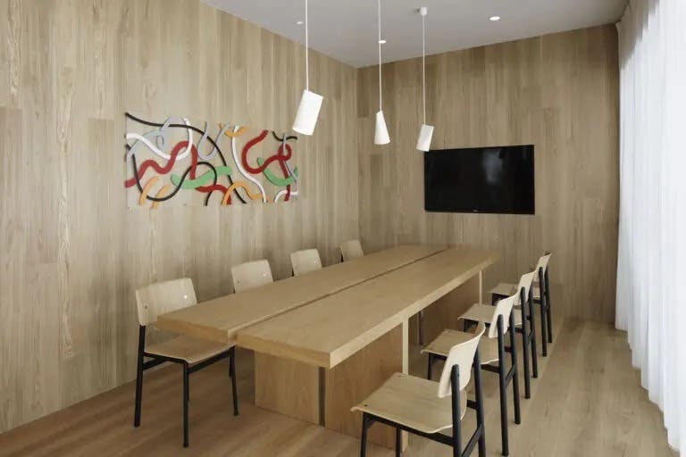 【fabbitGG博多駅前】ミーティングルームAの写真1