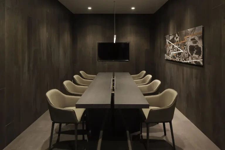 【fabbitGG博多駅前】ミーティングルームBの写真1