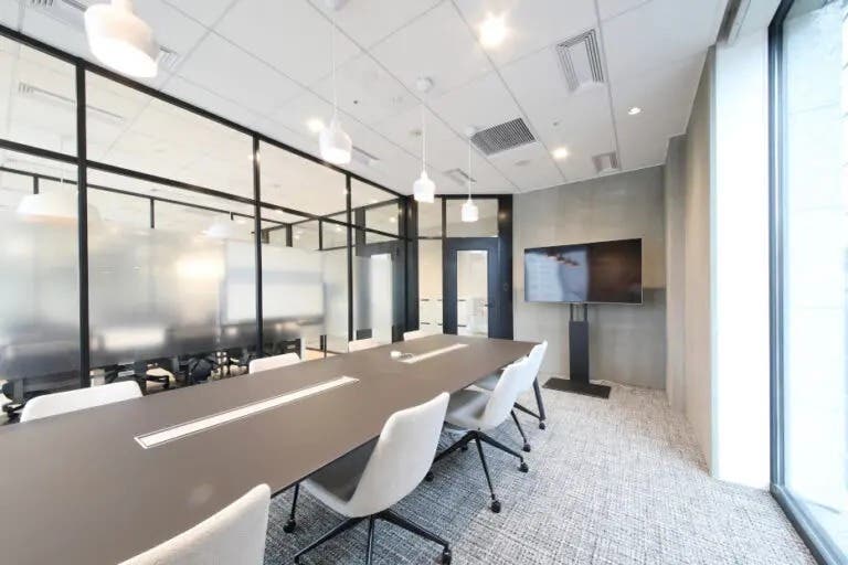 【fabbitGG大阪本町】ミーティングルームの写真1