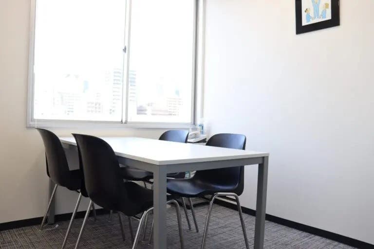 【fabbit大阪福島】打合せ室②の写真1