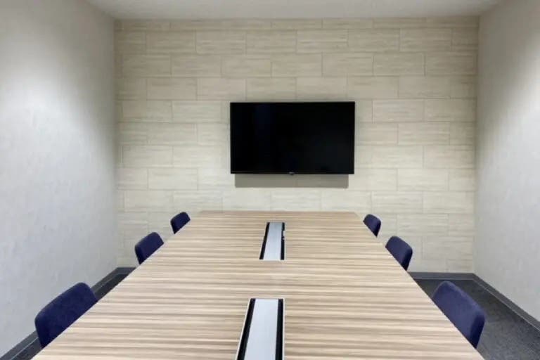 【fabbit広島駅前】meetingroomEの写真1