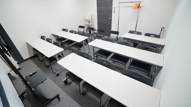 <堺筋本町会議室>堺筋本町駅徒歩3分🚃24時間⏰光回線Wi-Fi📶50型モニター📺会議/商談/セミナー/ワークショップの写真7