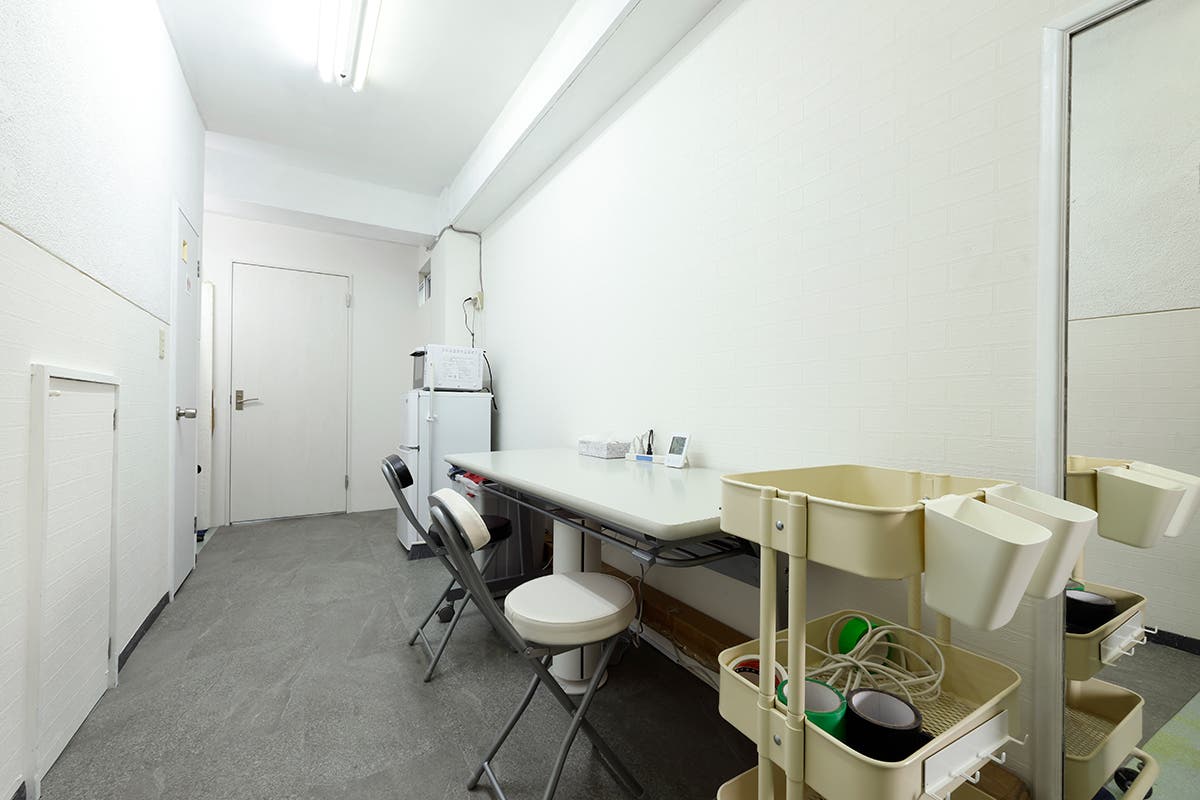 江戸川橋徒歩7分/広い更衣室/アンティーク・レンガ・学校風ブースの写真12