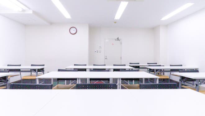 【心斎橋駅7番出口徒歩72秒!23名利用可!】プロジェクター・ホワイトボード・WiFi無料!ふれあい貸し会議室 心斎橋Eの写真6