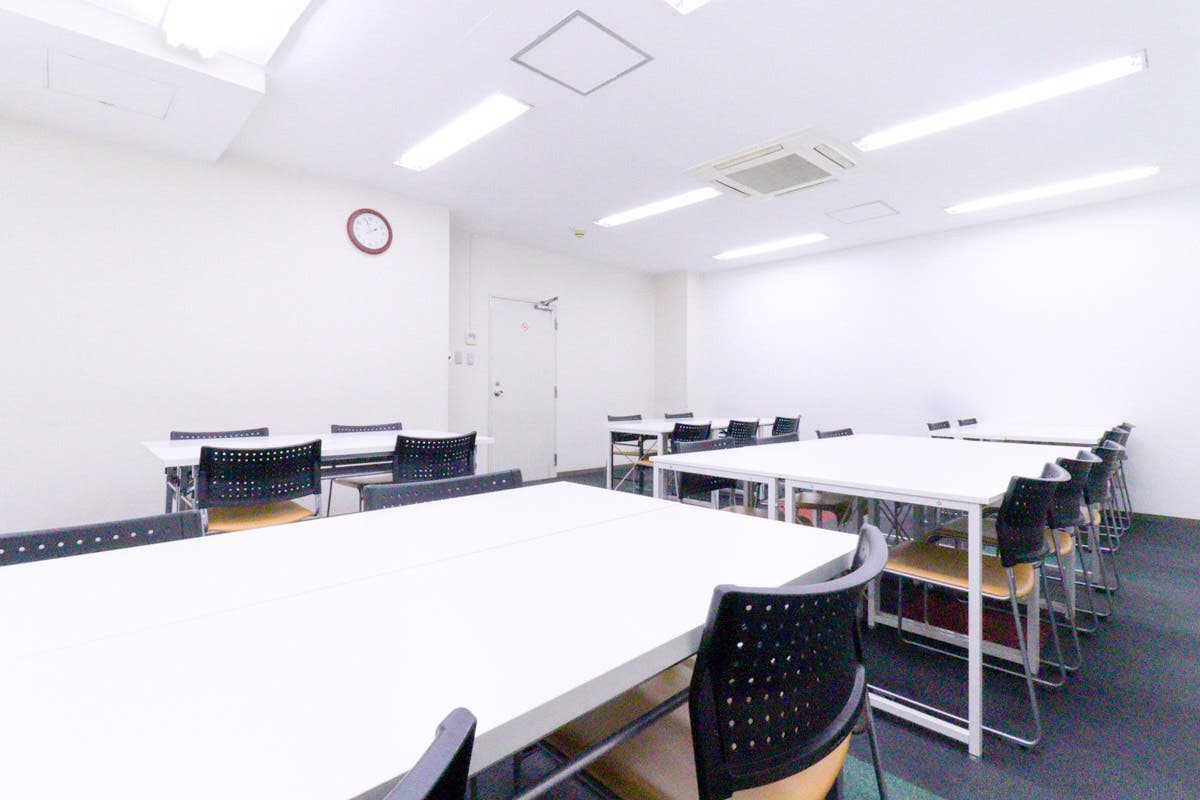 【心斎橋駅7番出口徒歩72秒！23名利用可！】プロジェクター・ホワイトボード・WiFi無料！ふれあい貸し会議室 心斎橋Eの写真10