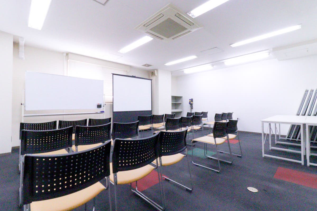 【心斎橋駅7番出口徒歩72秒！23名利用可！】プロジェクター・ホワイトボード・WiFi無料！ふれあい貸し会議室 心斎橋Eの写真18