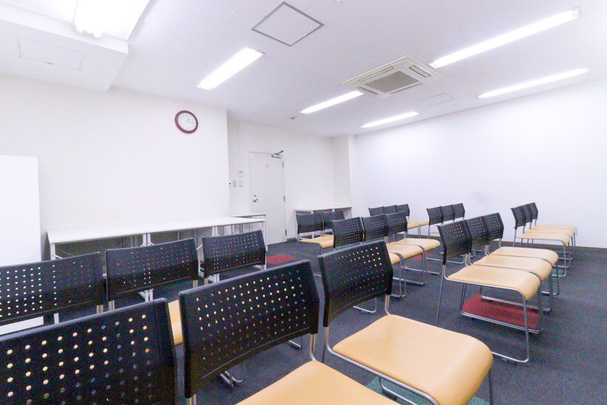 【心斎橋駅7番出口徒歩72秒！23名利用可！】プロジェクター・ホワイトボード・WiFi無料！ふれあい貸し会議室 心斎橋Eの写真21