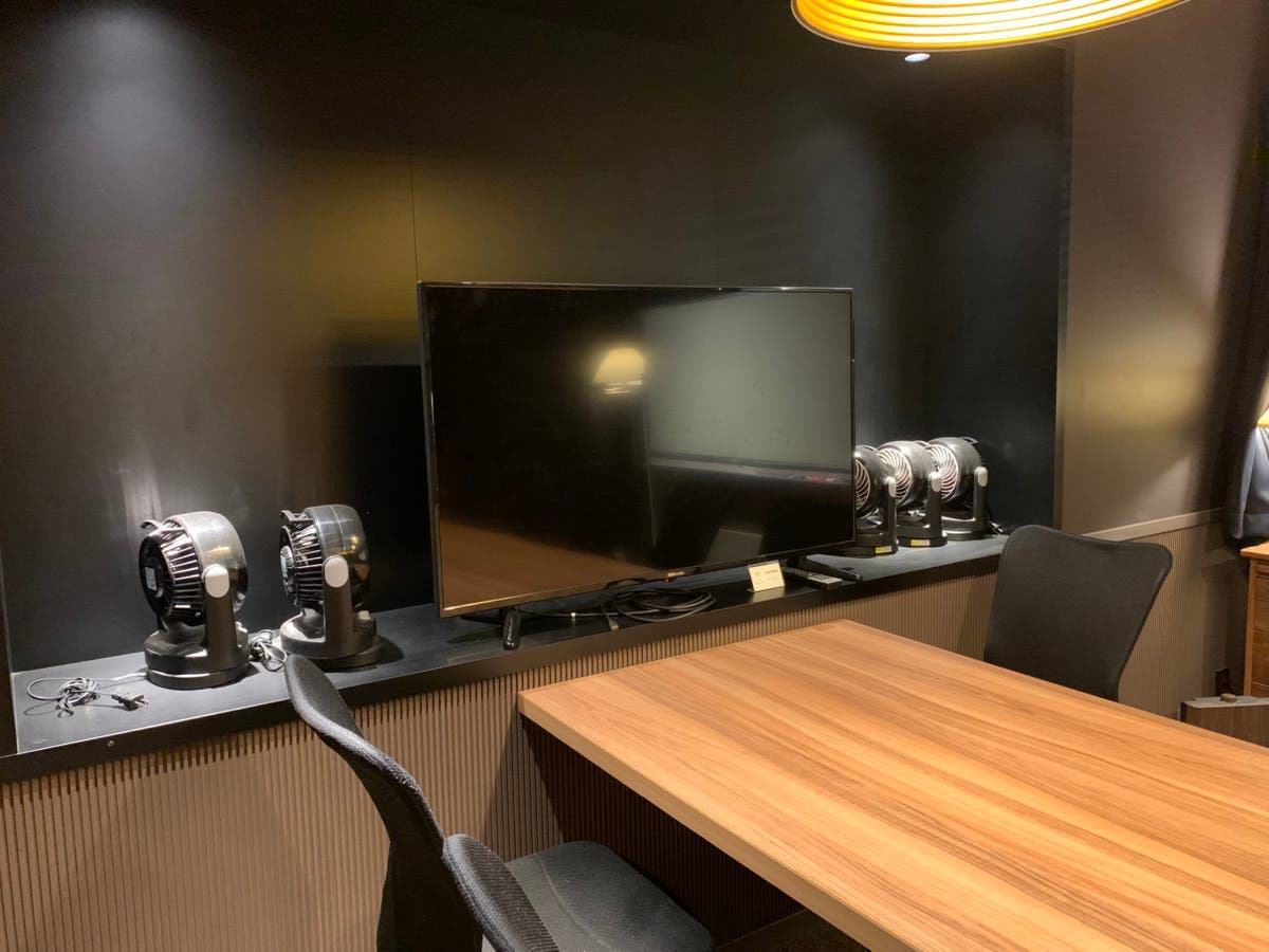 【10名会議室】神保町駅徒歩1分！/モニター/Wi-Fi/充電器/テレワークやWeb会議に最適の写真5