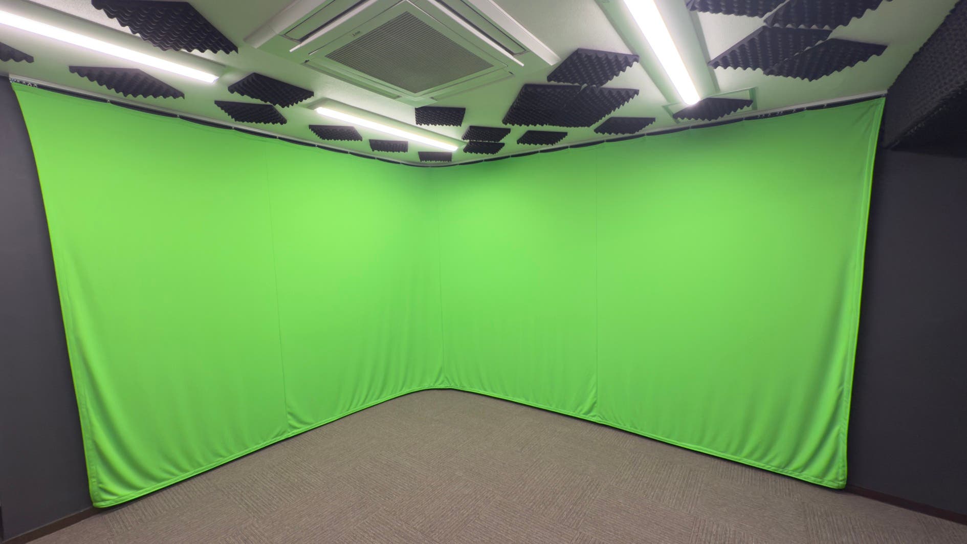 クロマキー(グリーンバック:カーテンのみ)の画像1
